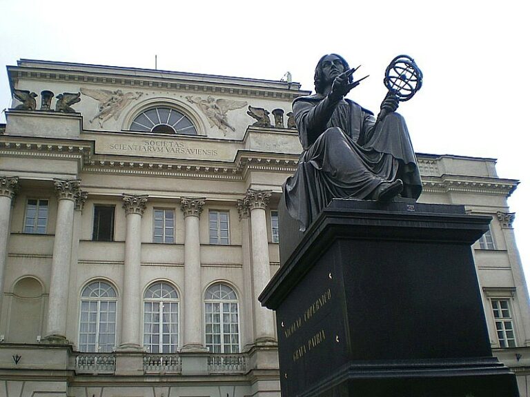 copernicus-statue-warsaw | Beauty of Poland